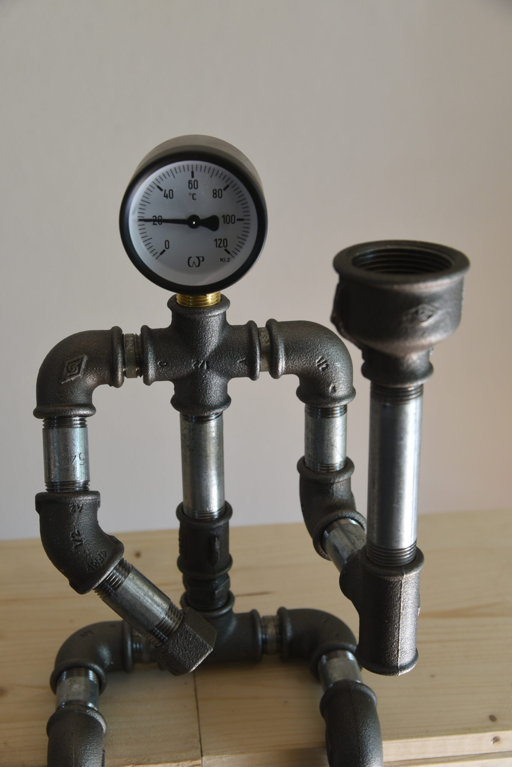 Temperman als Kantensitzer mit Kerze - art_temperi